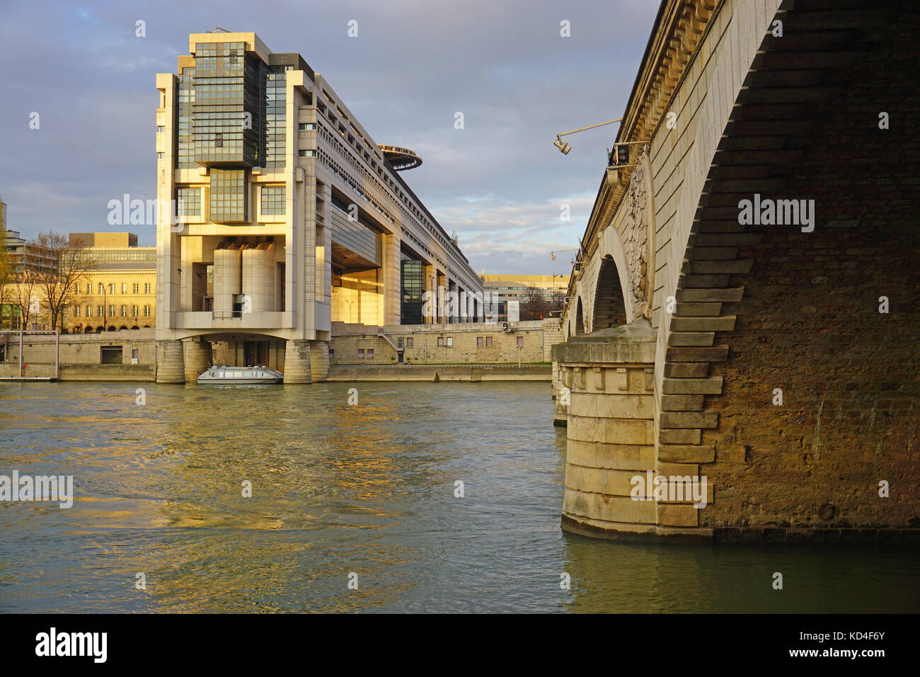 Finance and economy france hi-res stock photography and images - Alamy