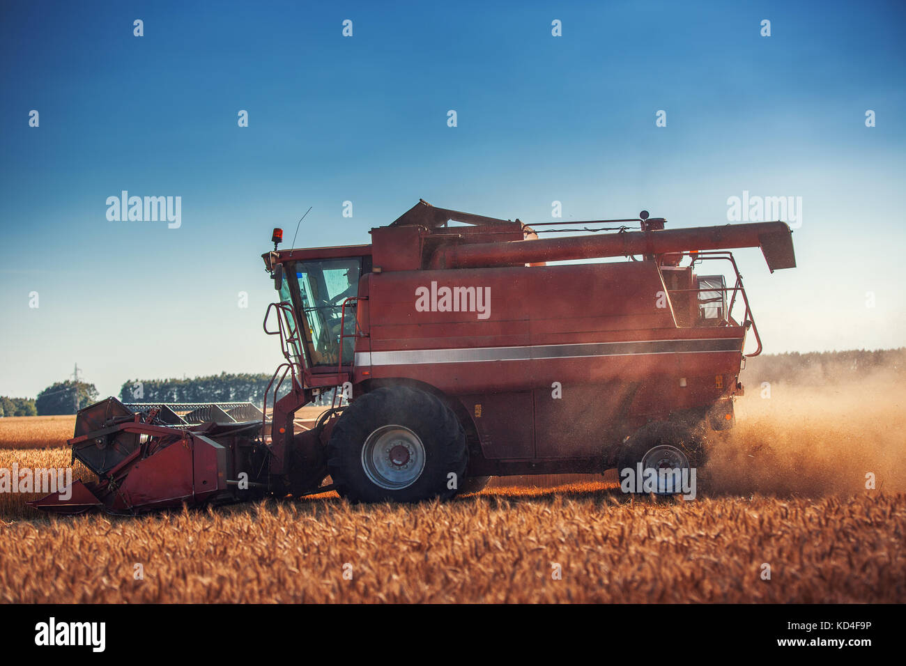 Crop cutting machine hi-res stock photography and images - Alamy
