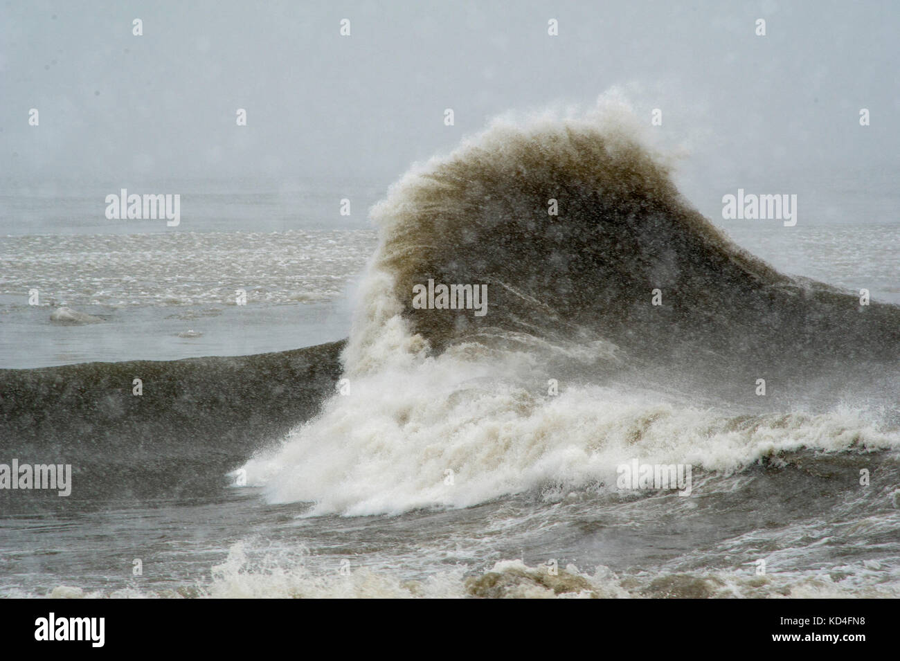 Lake ontario snow storm hi-res stock photography and images - Alamy
