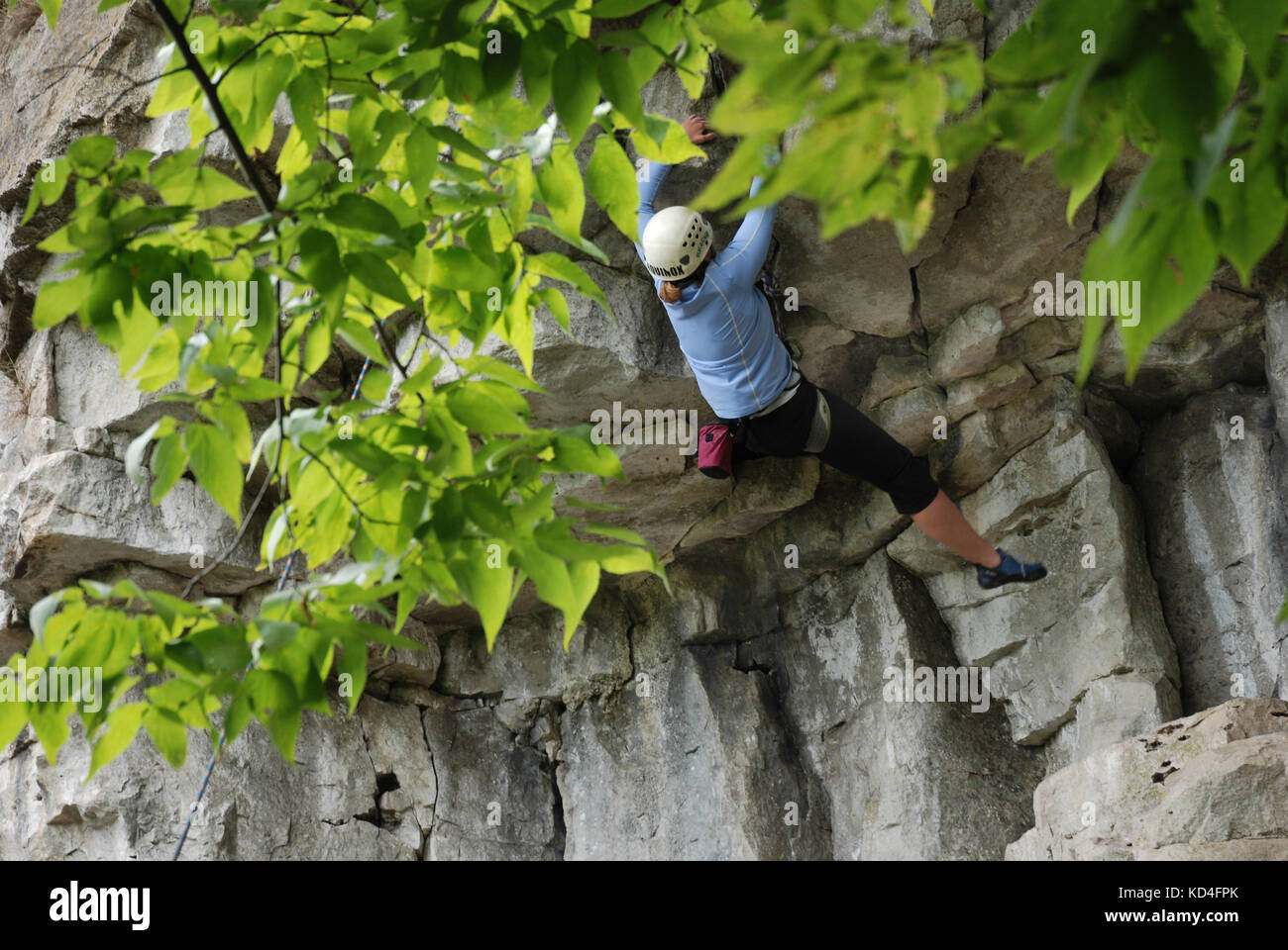 Rock climbing at Niagara escarpment Stock Photo - Alamy