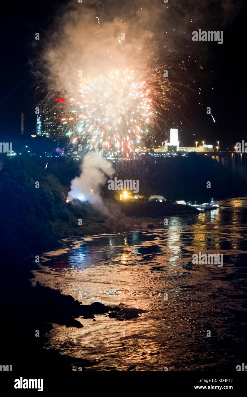 Fireworks in Niagara Falls Stock Photo - Alamy