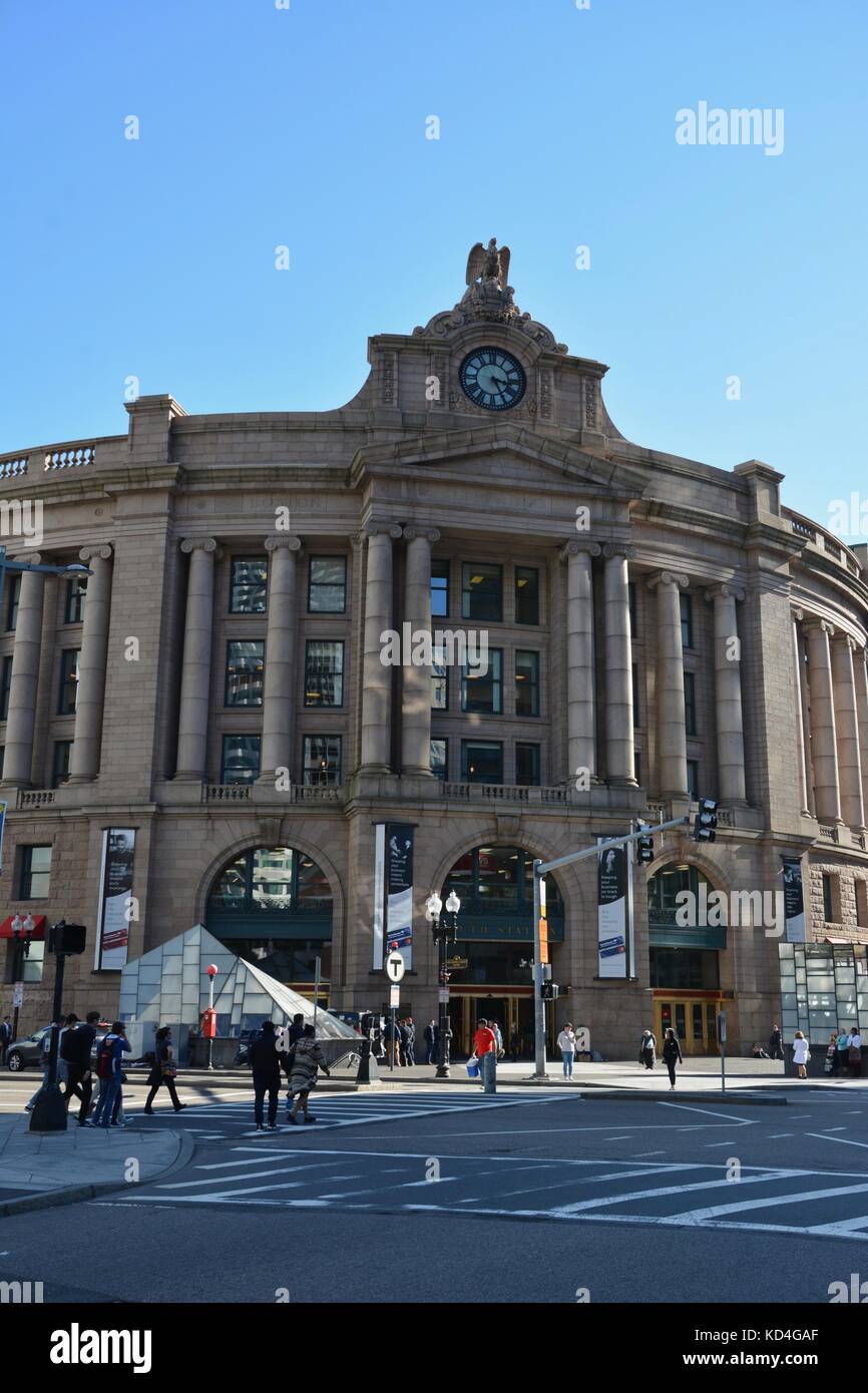 Boston Bus Station High Resolution Stock Photography and Images - Alamy