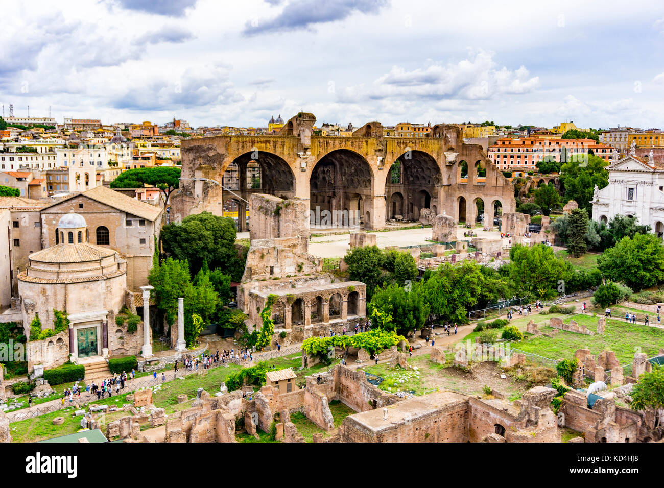 Rome tour guide ruins hi-res stock photography and images - Alamy