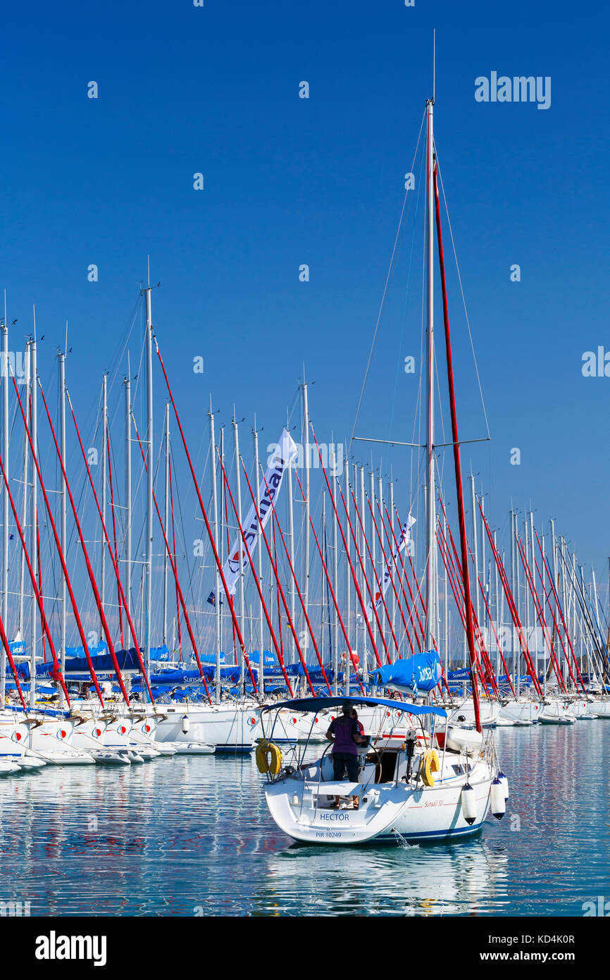 Sunsail hi-res stock photography and images - Alamy