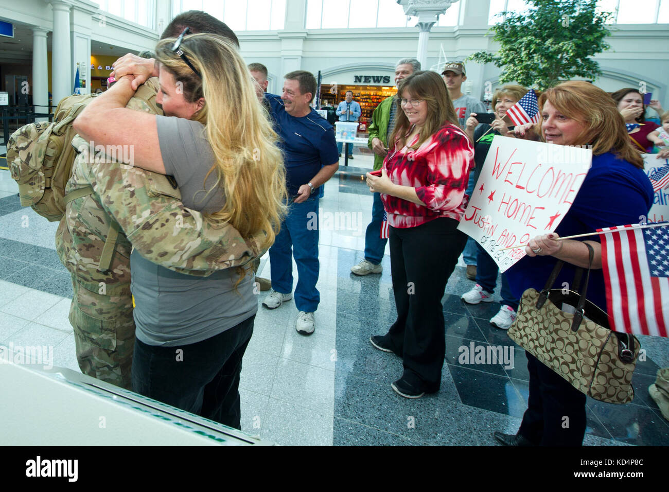 U.S. Army Soldiers, assigned to the South Carolina Army National Guard ...
