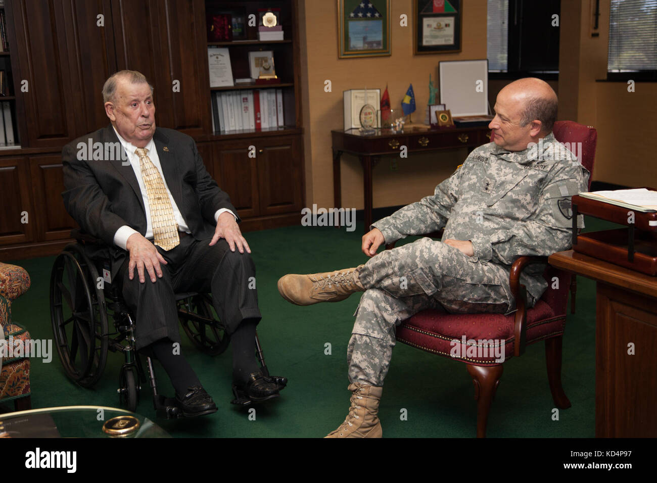Retired U.S. Army Chief Warrant Officer 5 James Madison Simmons meets ...