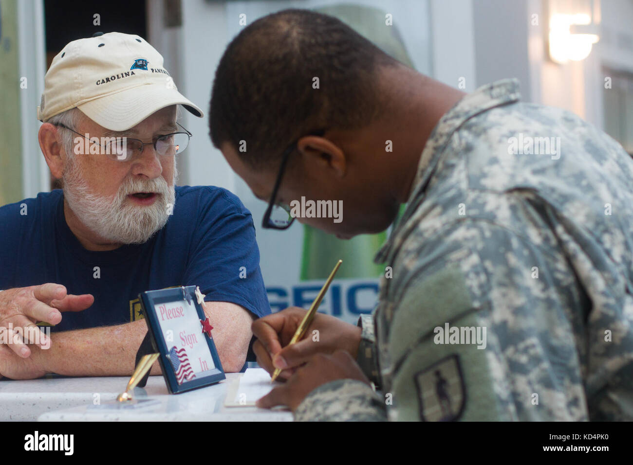 United service organizations hi-res stock photography and images - Alamy