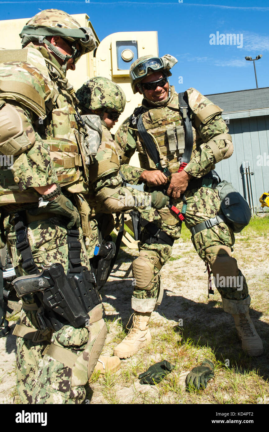 Individual augmentee combat training hi-res stock photography and ...