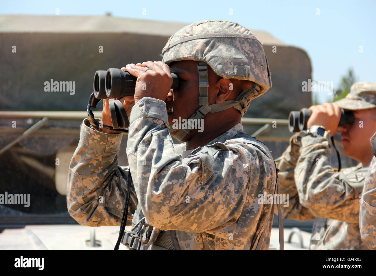 U.S. Army Soldiers with the Mortar Platoon of Headquarters and ...