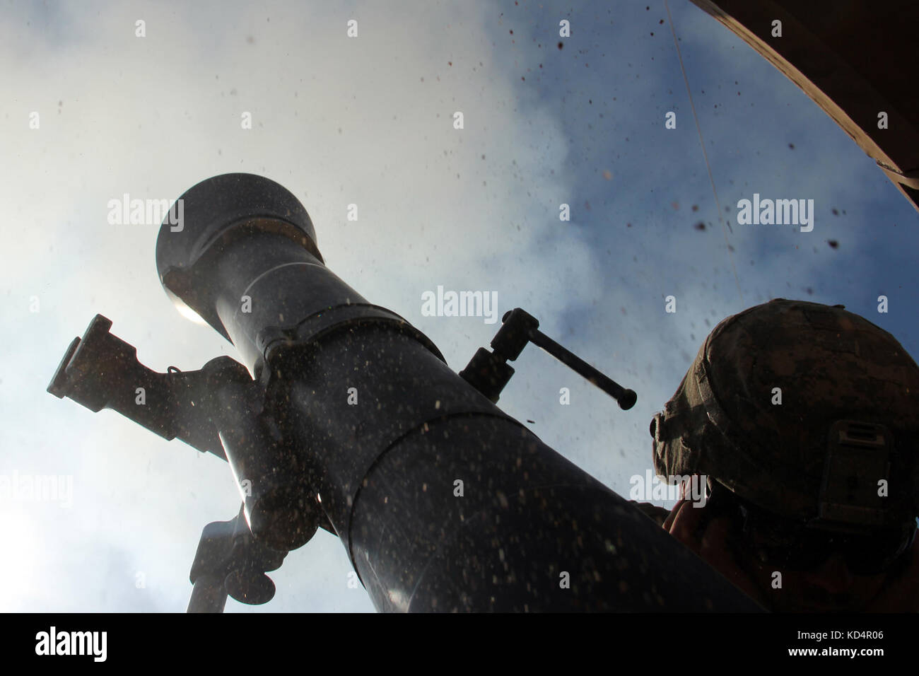 U.S. Army Soldiers with the Mortar Platoon of Headquarters and ...
