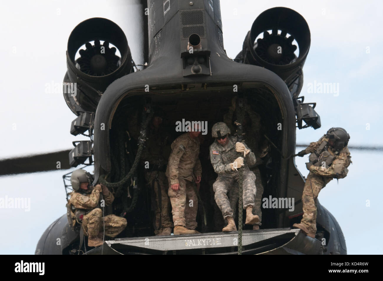 A South Carolina Army National Guard Soldier assigned to 4th Battalion ...