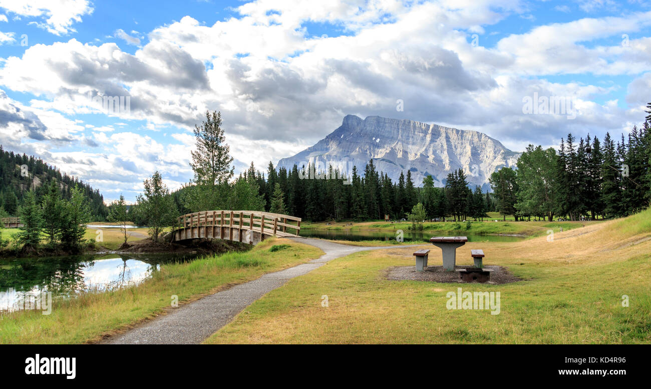 Banff national park canada hot spring hi-res stock photography and ...