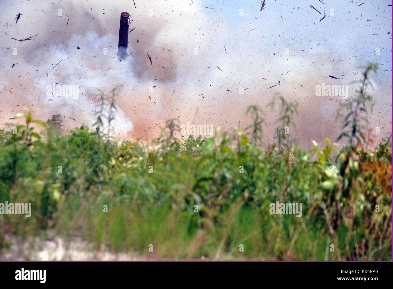 U.S. Army Soldiers with the 1222nd Engineer Company (Sapper), S.C. Army ...