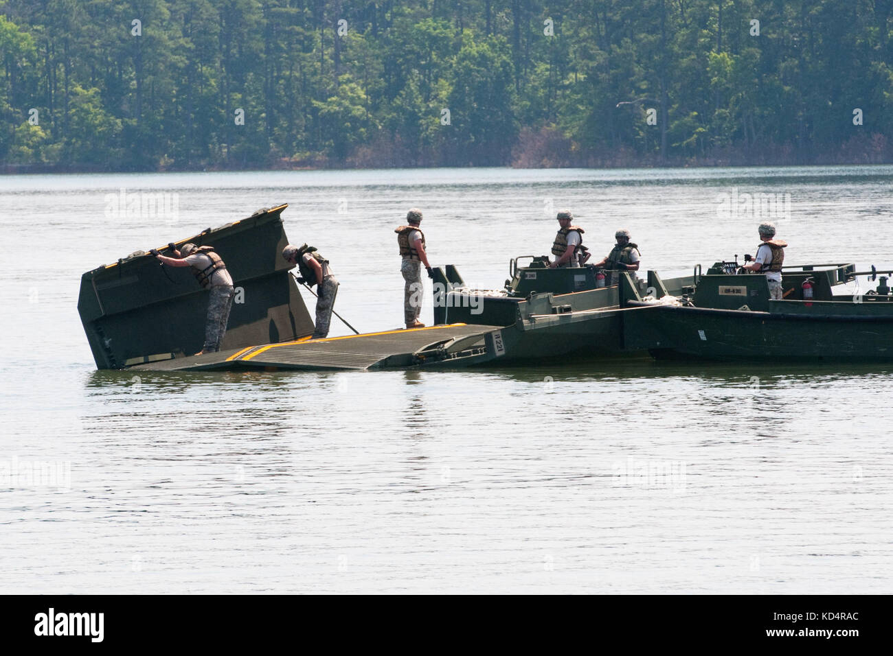 U.S. Soldiers from 2nd Battalion, 125th Multi-Role Bridge Company (MRBC ...