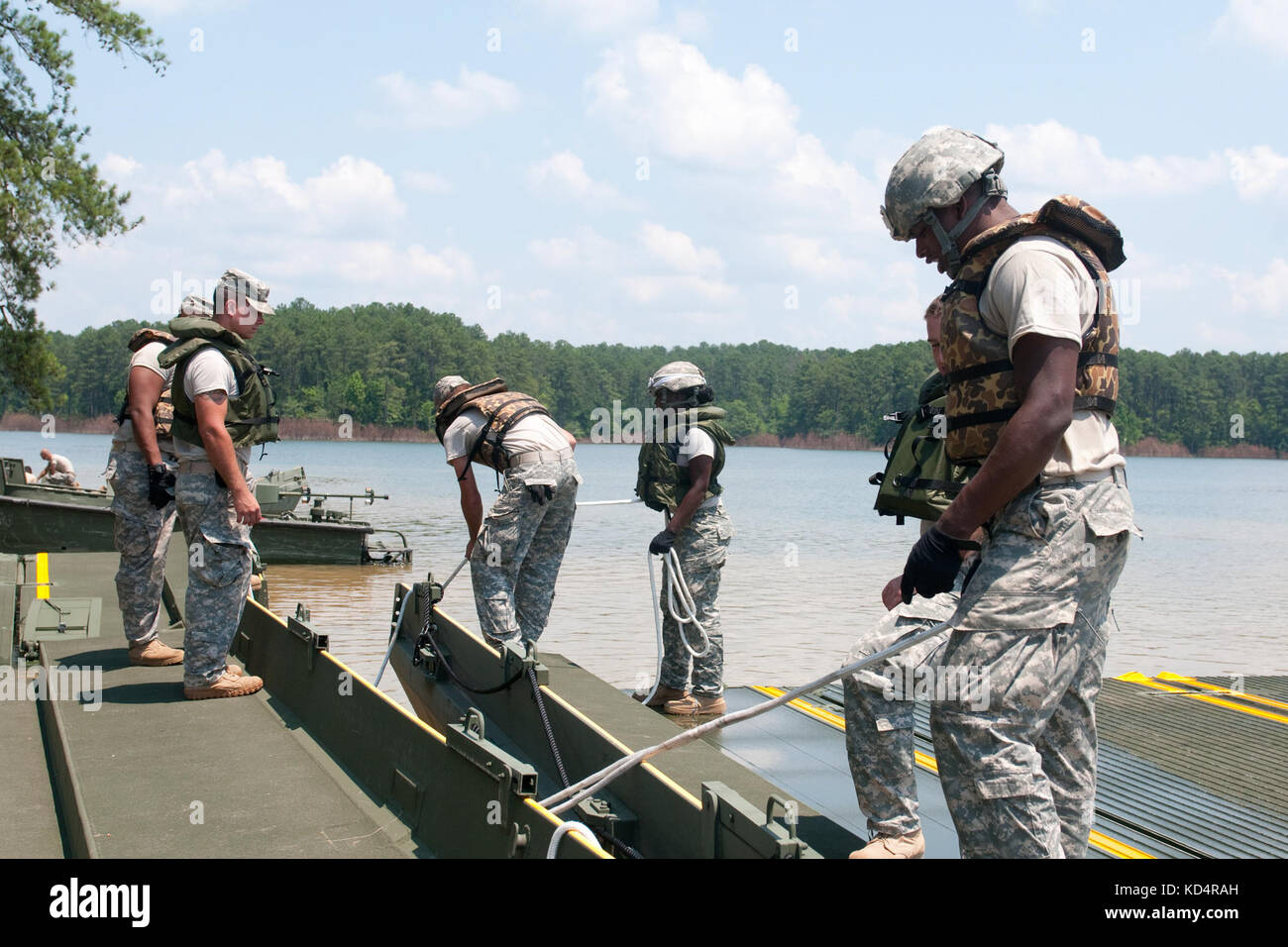 U.S. Soldiers from 2nd Platoon, 125th Multi-Role Bridge Company (MRBC ...