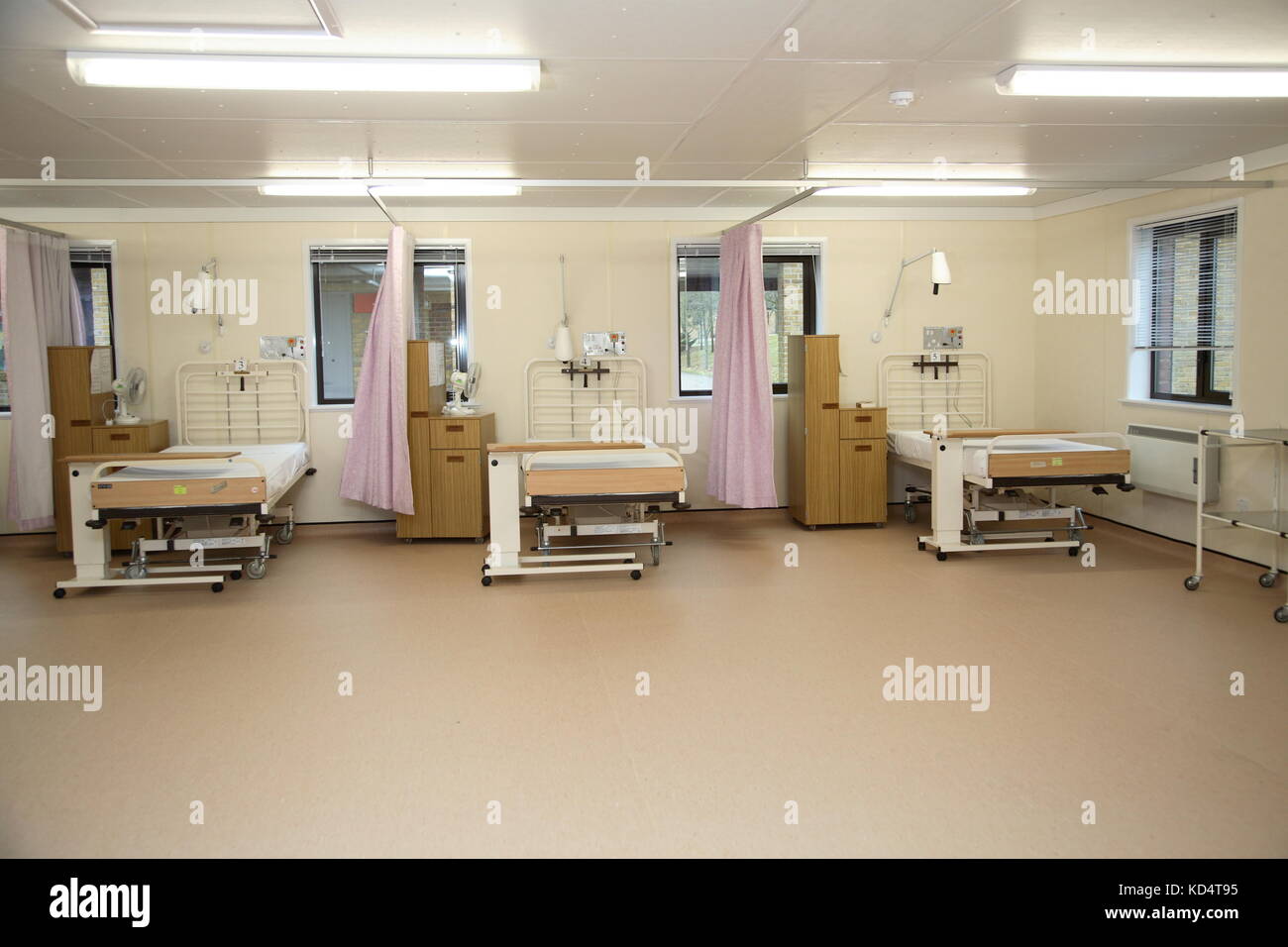 New Hospital Ward Uk Stock Photos & New Hospital Ward Uk Stock Images ...