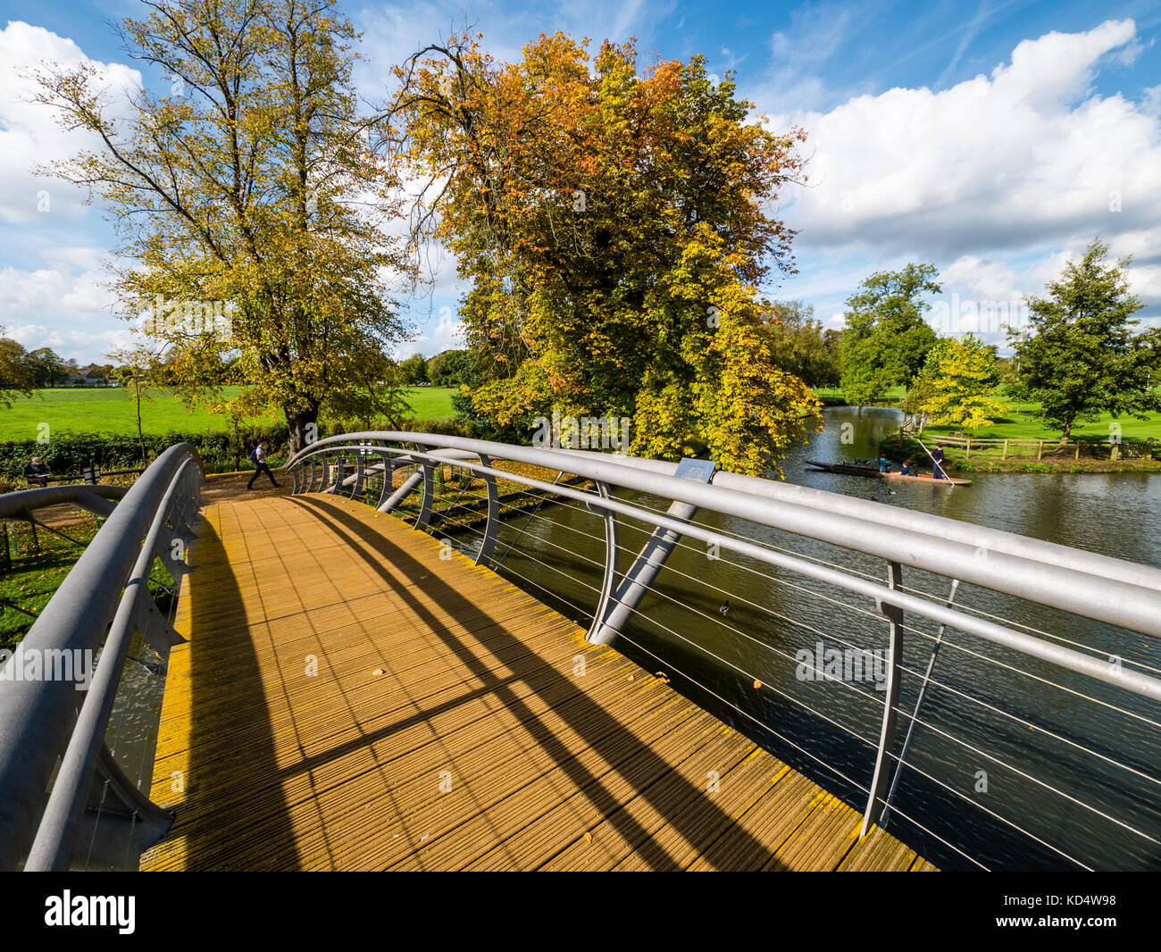 Footbridge Across River Cherwell, Christ Church Meadow Walk, Christ ...