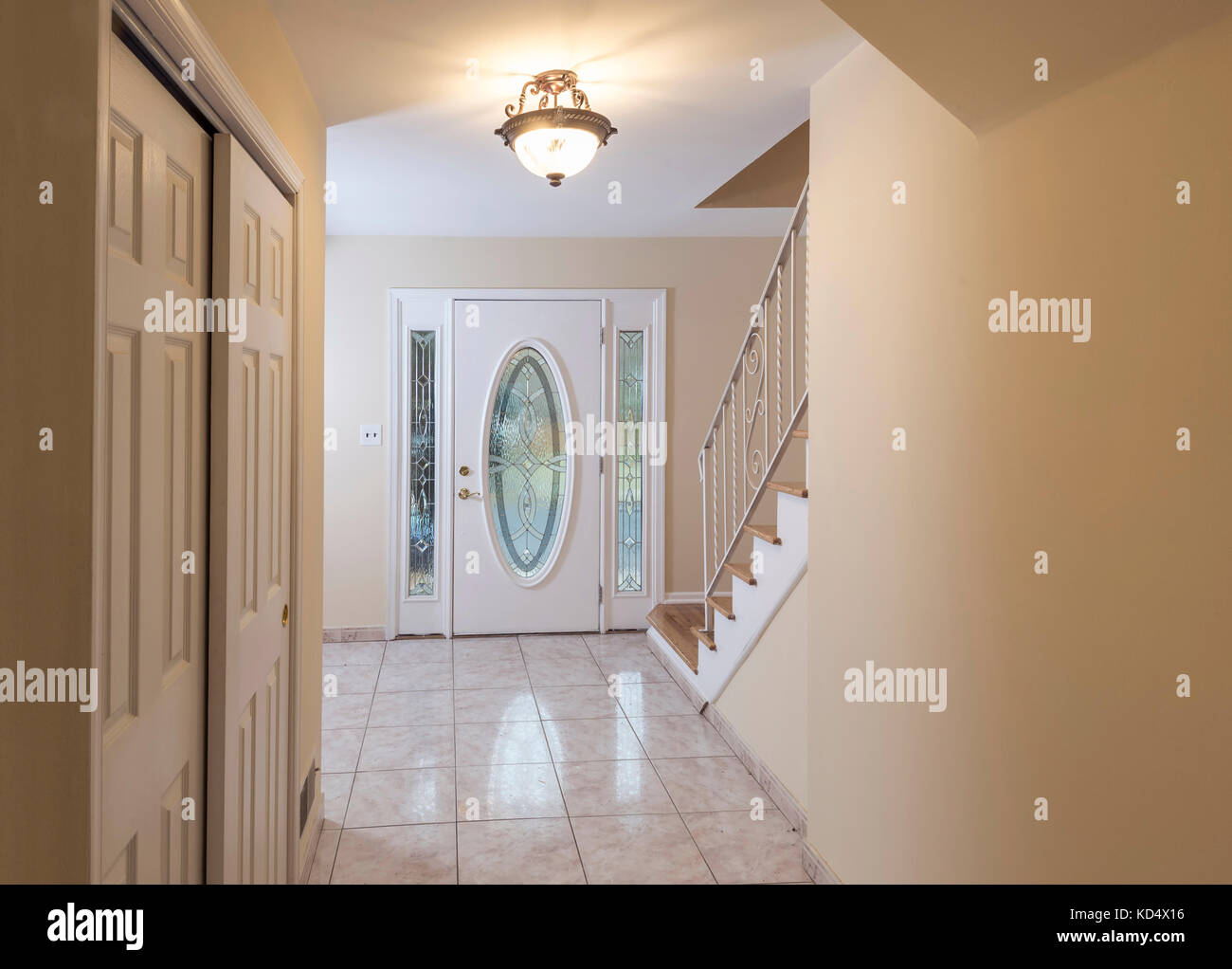 Empty Vacant Foyer In Residential Home Stock Photo - Alamy