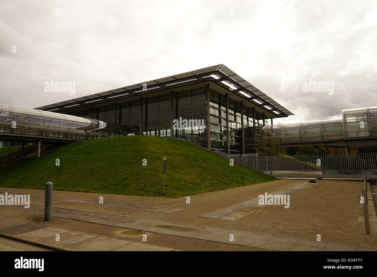 New trade fair building hi-res stock photography and images - Alamy