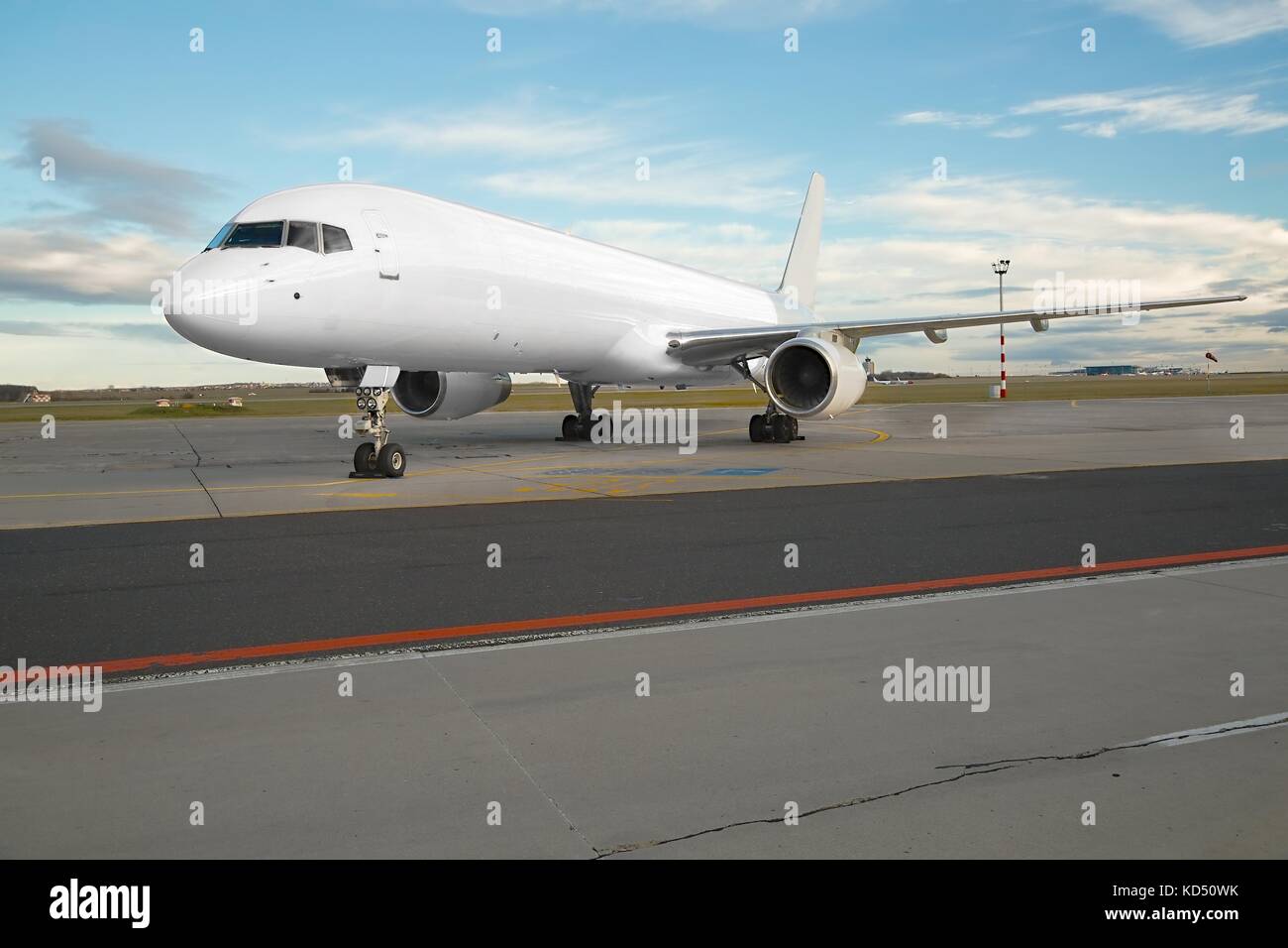 Airliner on the ground Stock Photo - Alamy
