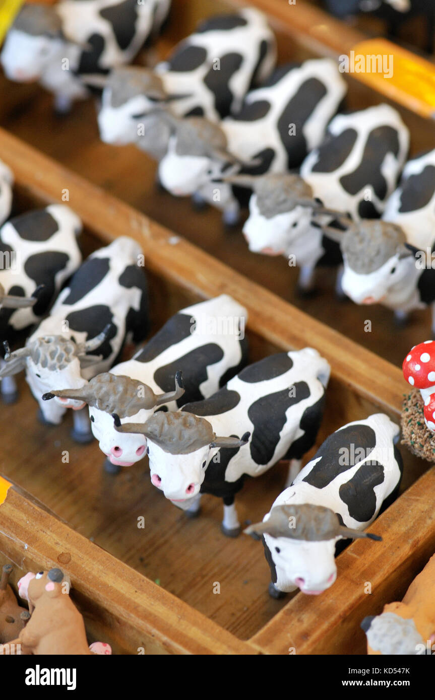 Cows figures hi-res stock photography and images - Alamy