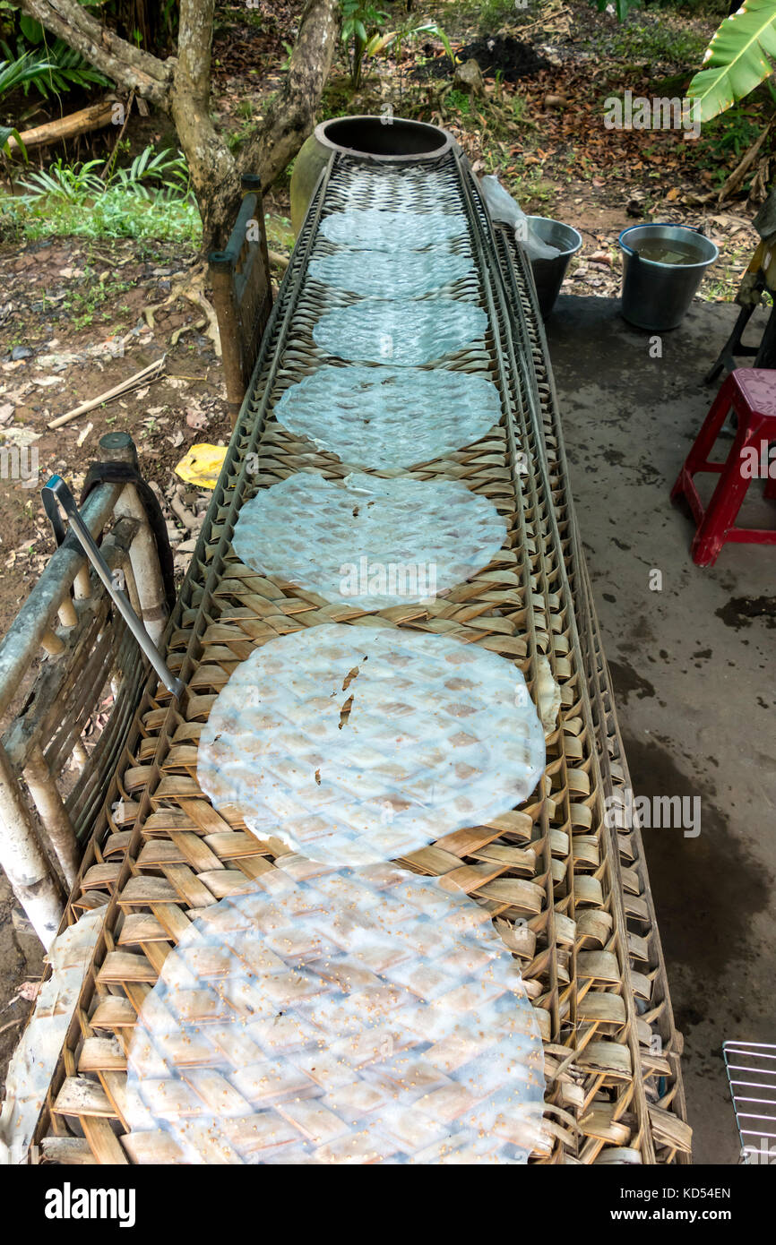 Vietnam drying rice paper hi-res stock photography and images - Alamy