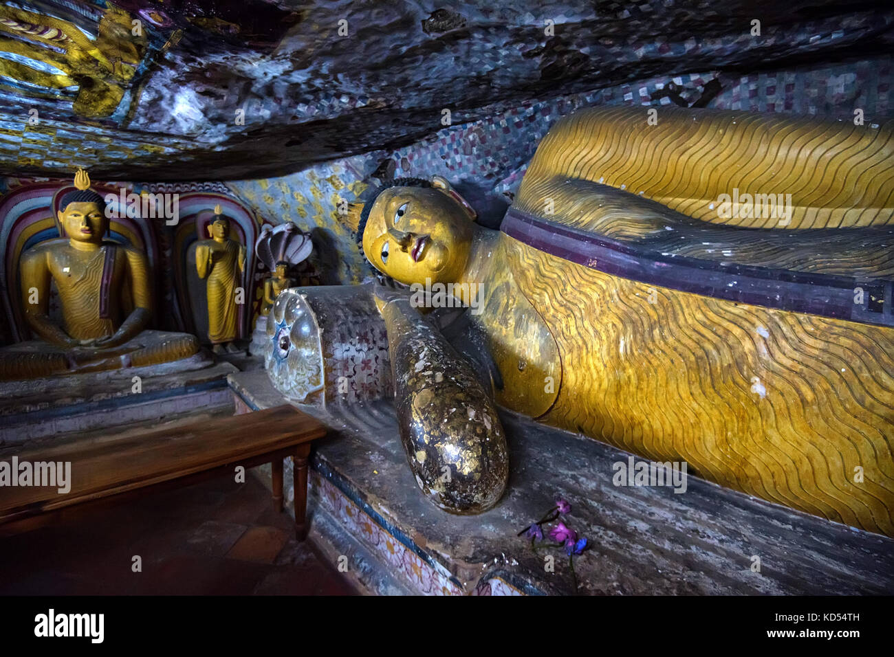Image of Buddha in his Parinirvana or Parinibbana Stock Photo - Alamy