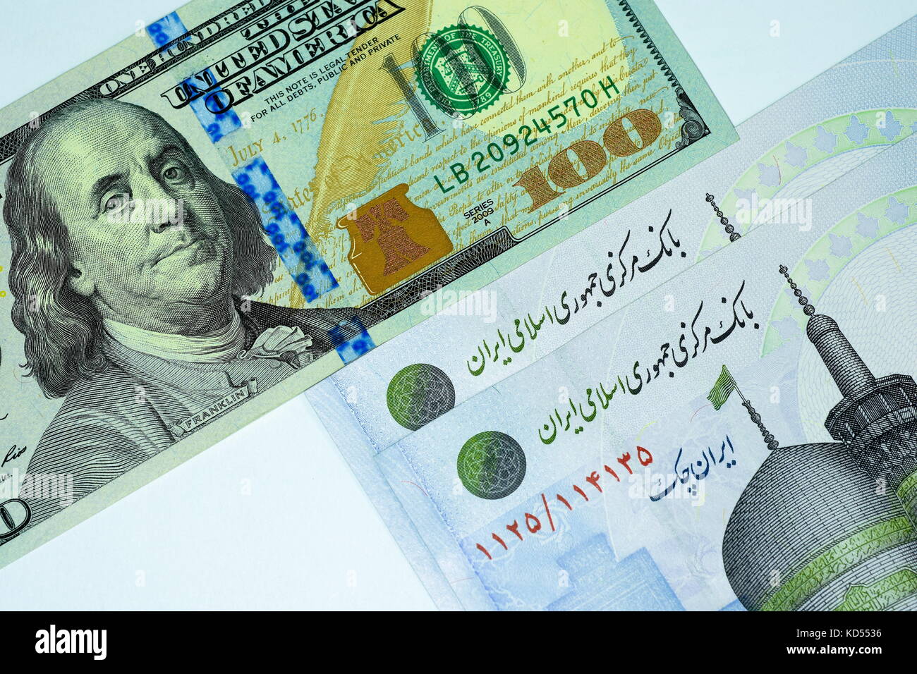 Close up Banknote and Currency Bills and Coins Stock Photo - Alamy
