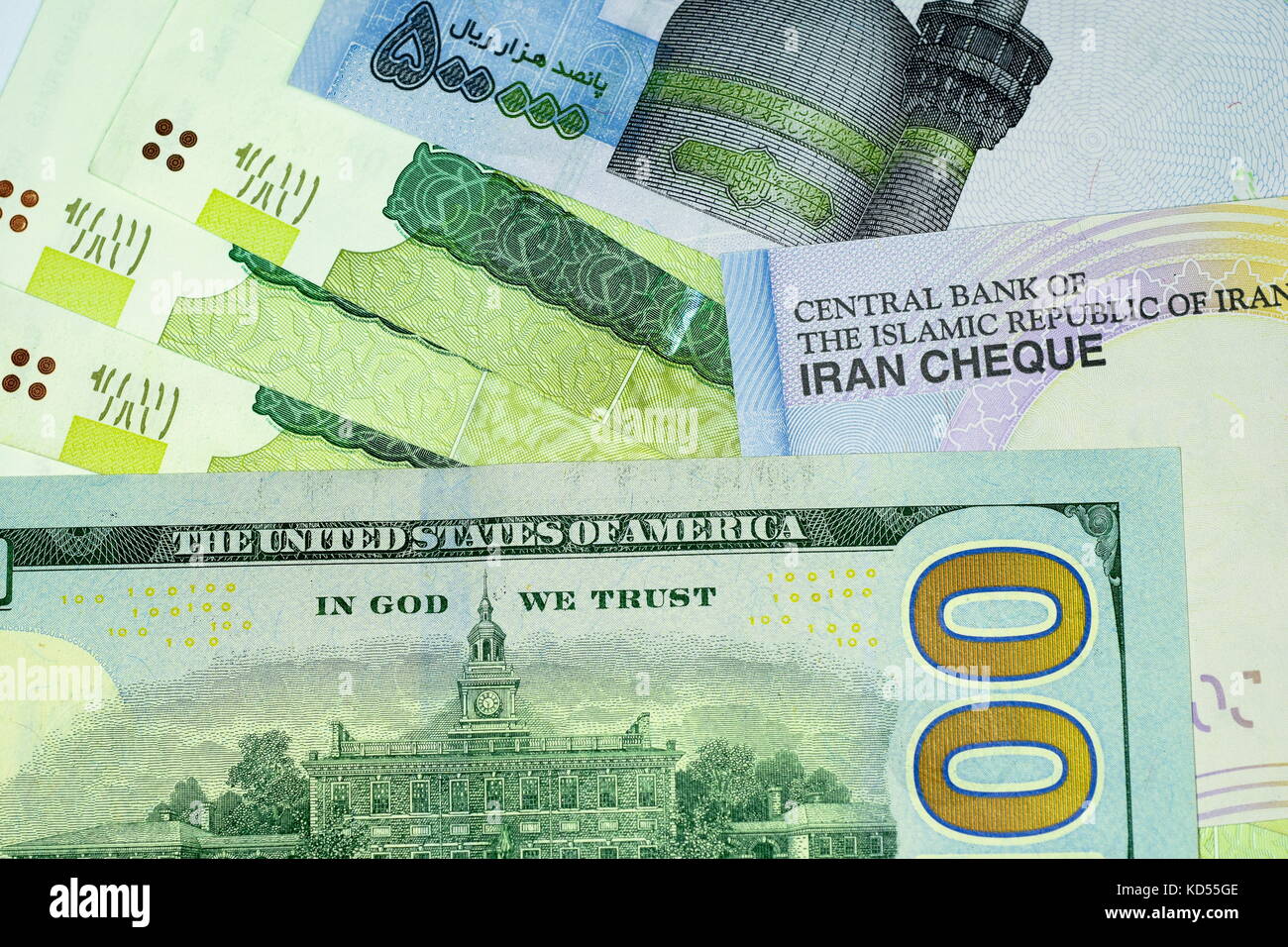 Close up Banknote and Currency Bills and Coins Stock Photo - Alamy