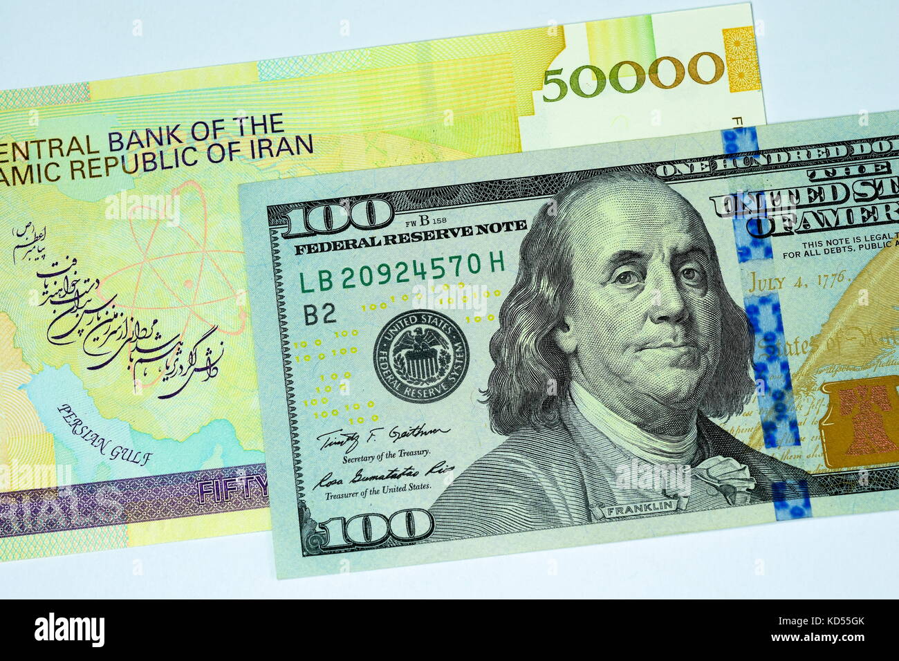 Close up Banknote and Currency Bills and Coins Stock Photo - Alamy