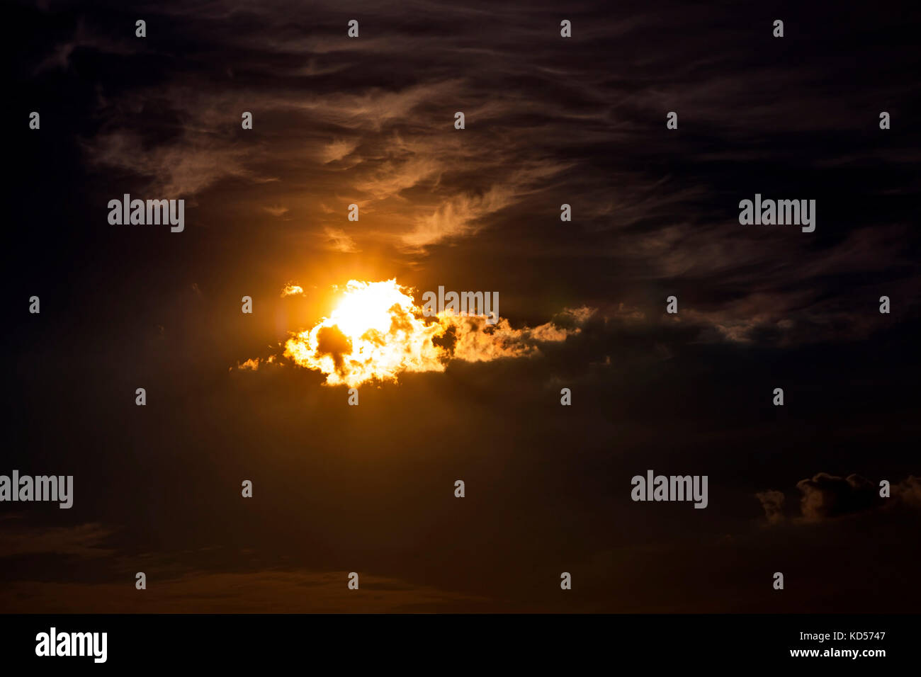 Horizon shine shines bright hi-res stock photography and images - Alamy