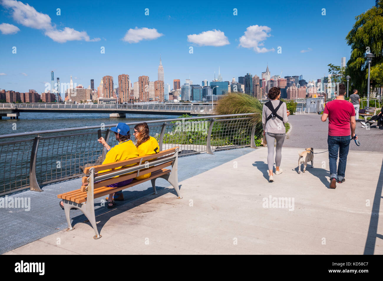 People manhattan hi-res stock photography and images - Alamy