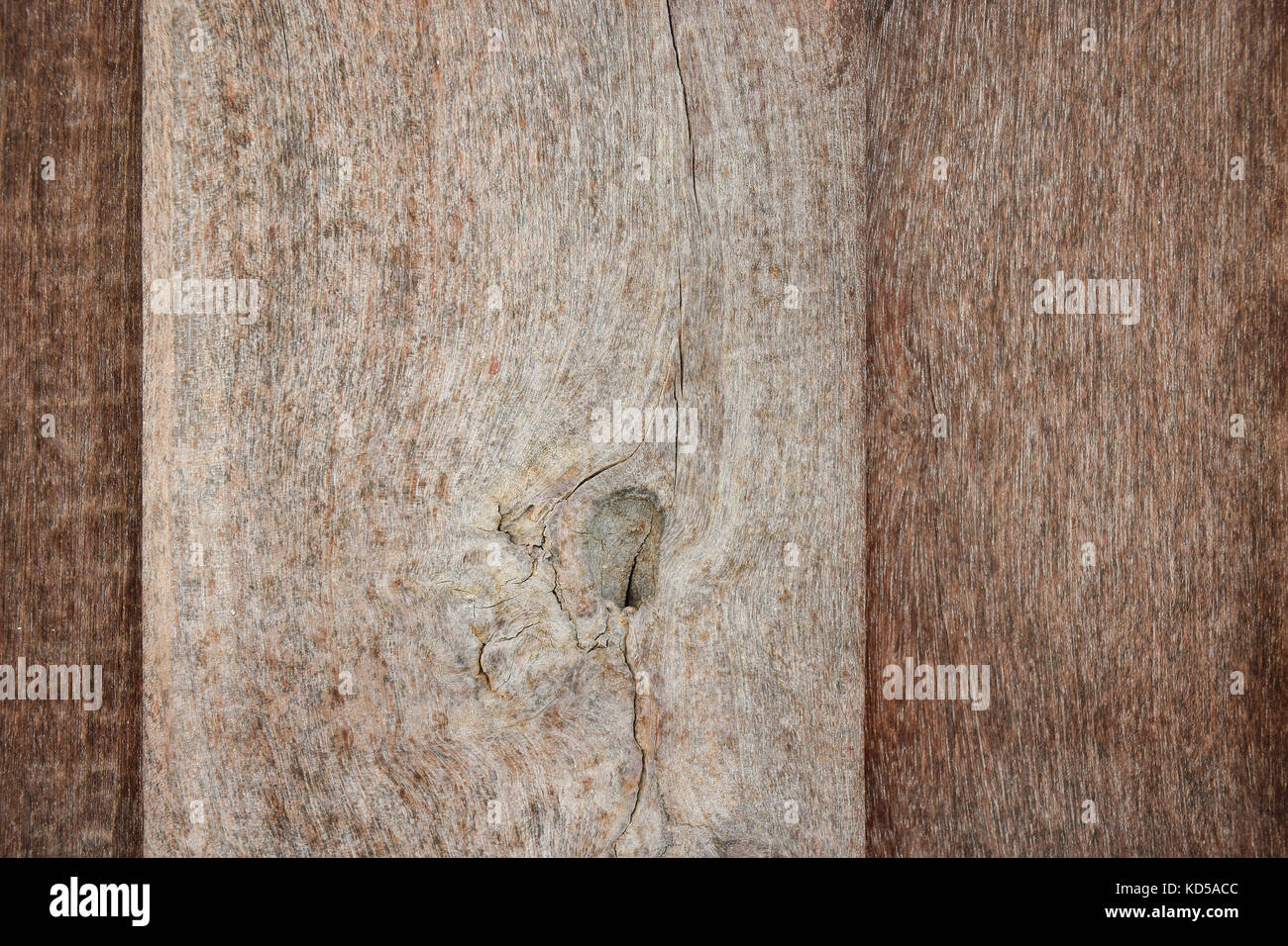 Unfinished look wood pattern background Stock Photo - Alamy