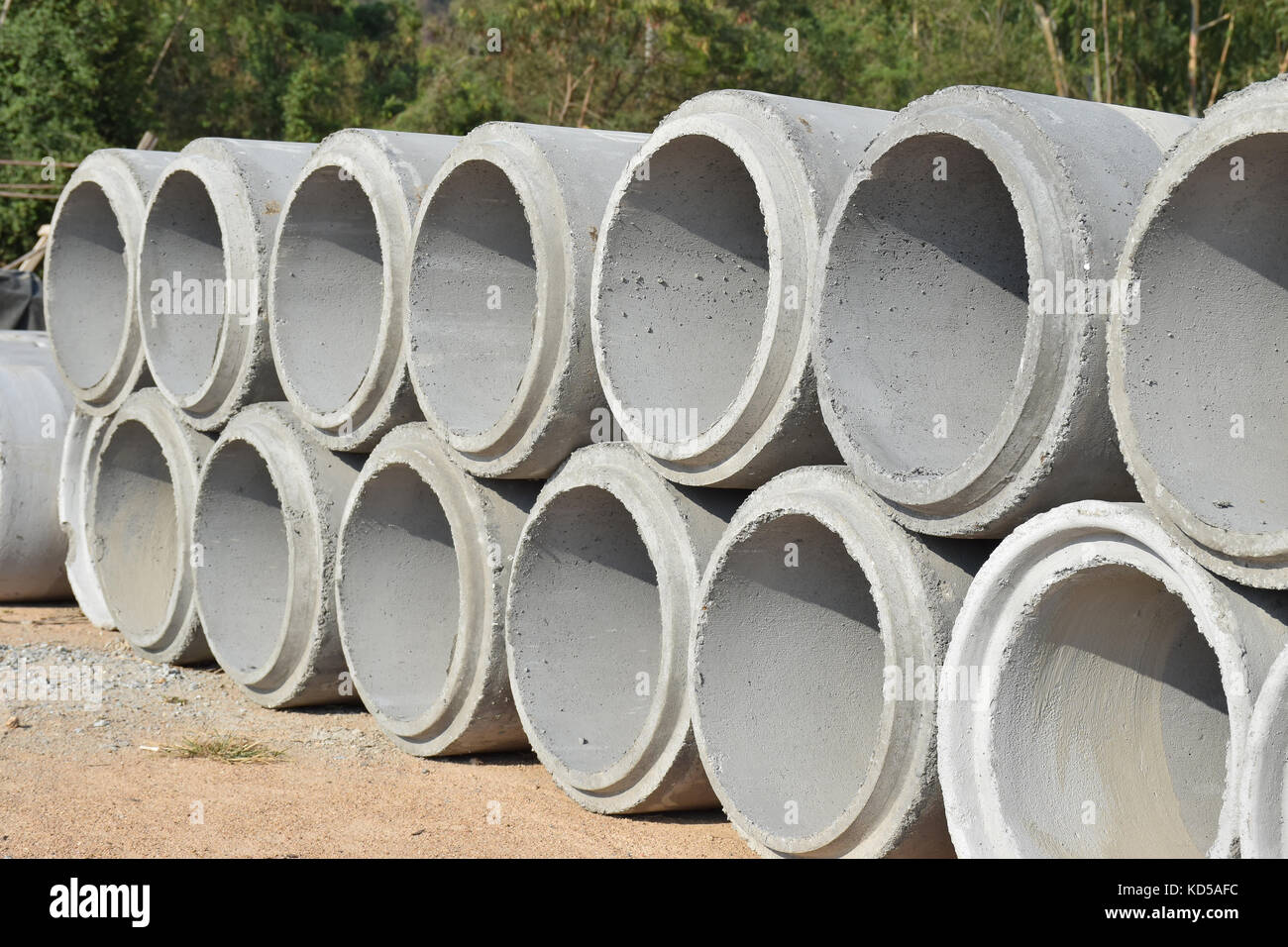 Cement pipes hi-res stock photography and images - Alamy