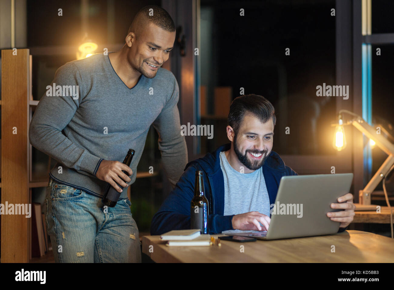 Coworker collaboration hi-res stock photography and images - Alamy