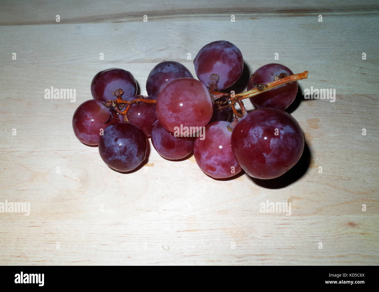 Grape cardinal hi-res stock photography and images - Alamy