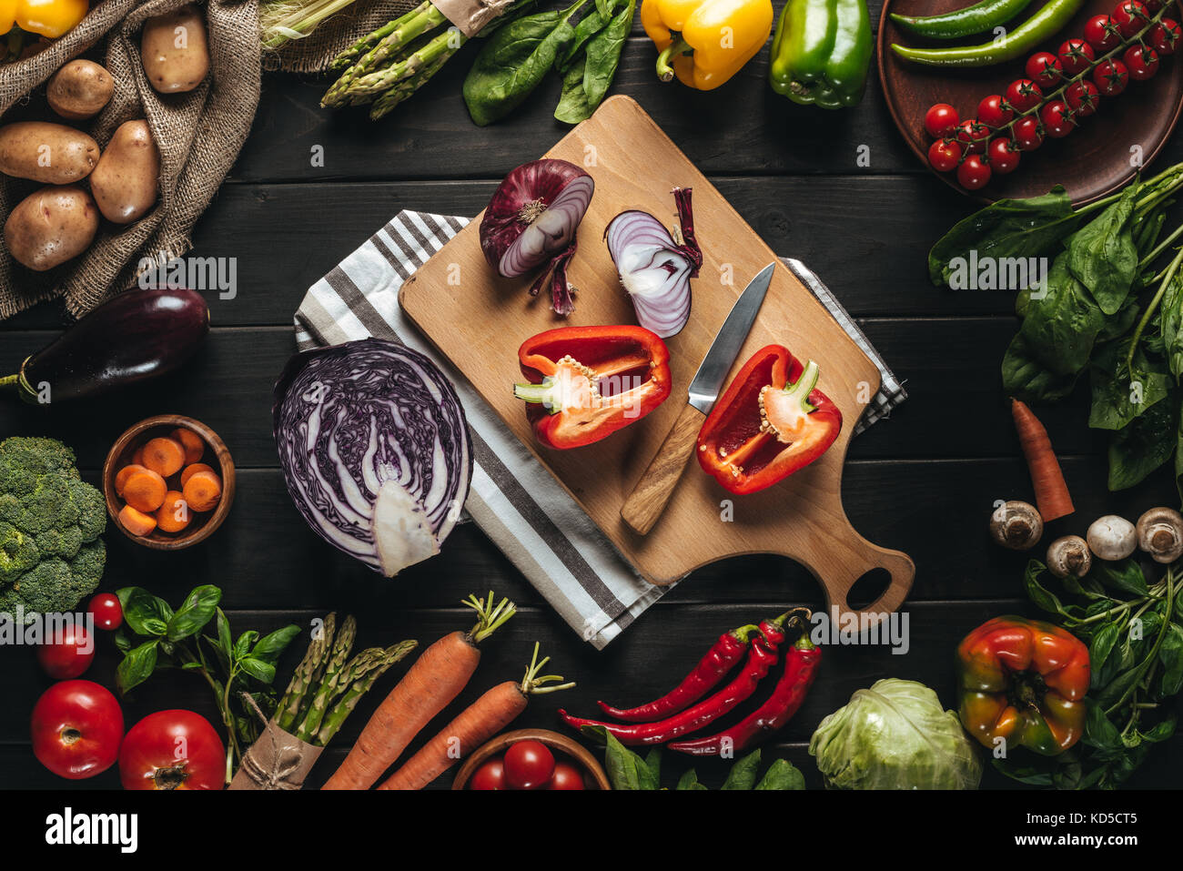cutting board with fresh vegetables Stock Photo - Alamy