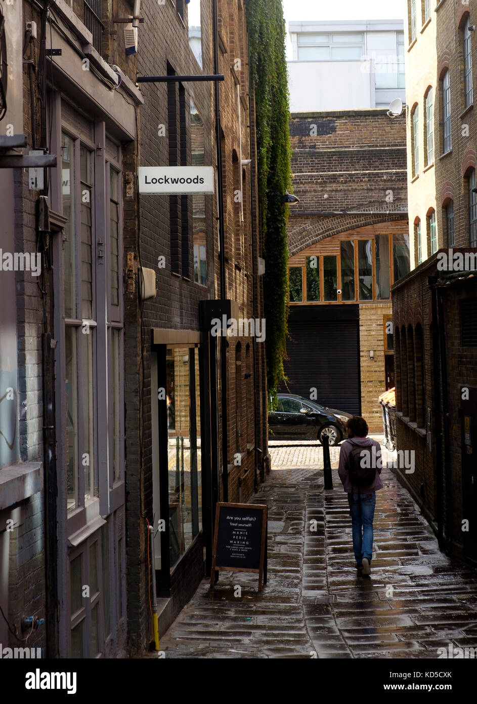 On French Place on the back streets of Shoreditch, London Stock Photo ...