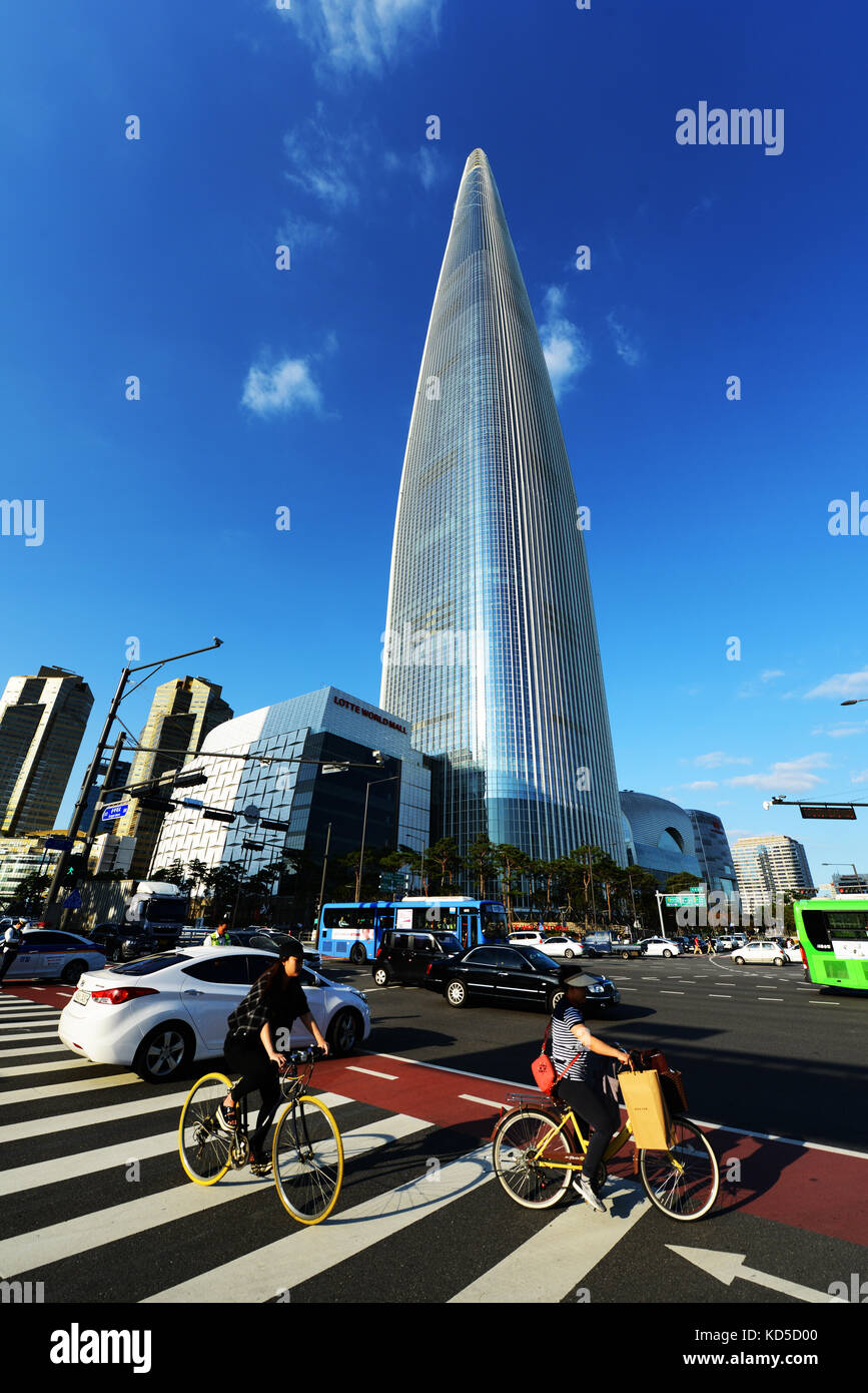 Lotte world tower in seoul hi-res stock photography and images - Alamy