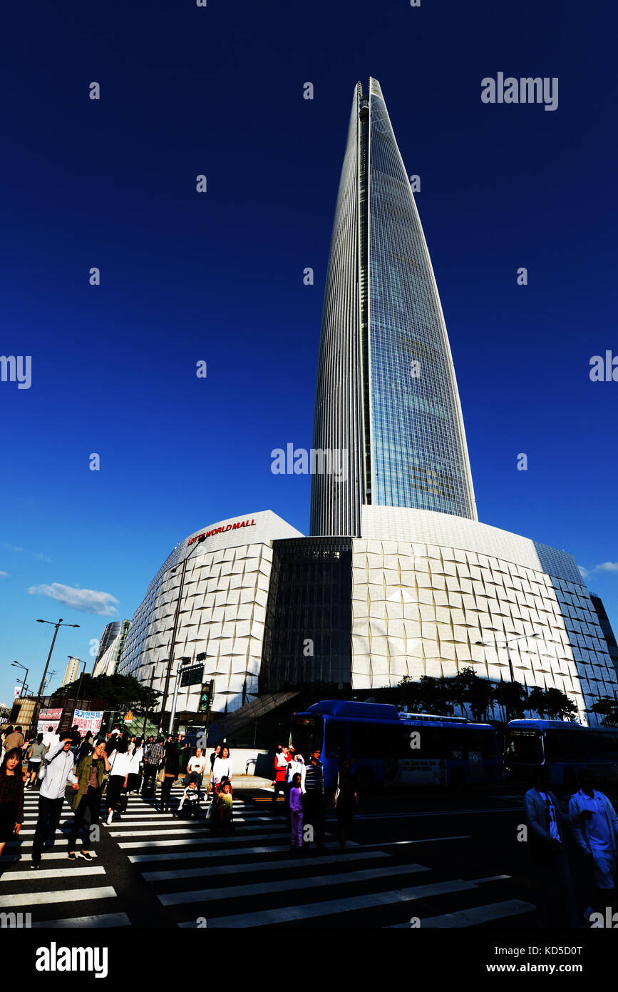 Lotte world tower in seoul hi-res stock photography and images - Alamy