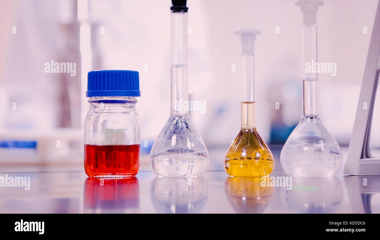 Science flasks colors hi-res stock photography and images - Alamy