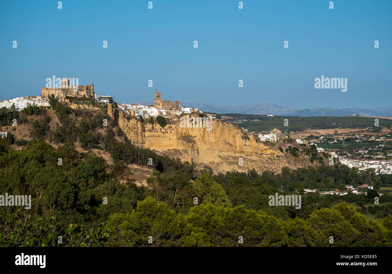 Arcos de la Frontera, one of small white towns of Andalusia, Spain ...