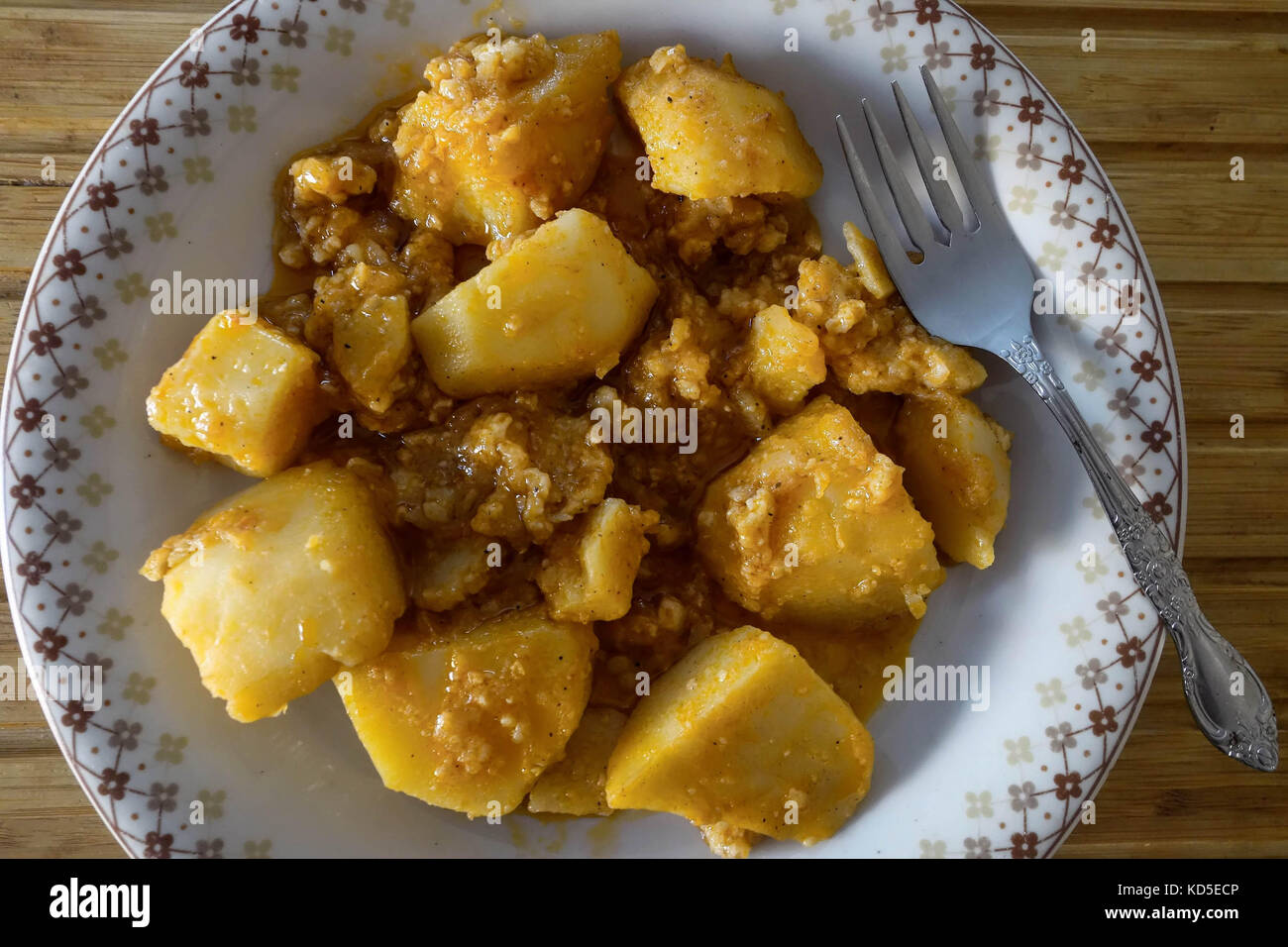 Traditional Cretan Food Recipe. Potatoes with XINOCHONTROS (Sour Thick ...