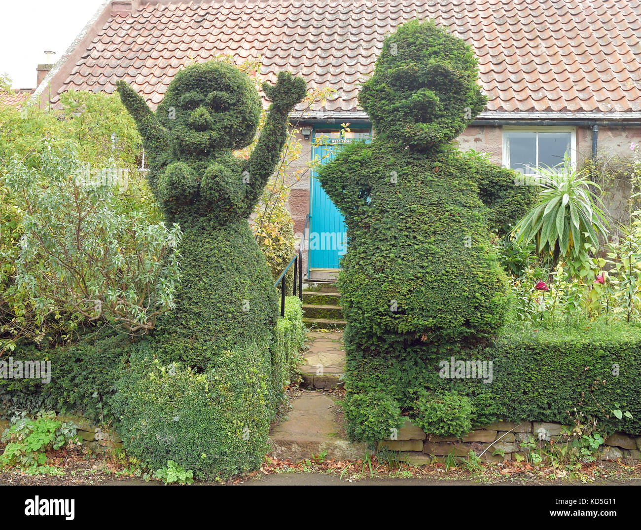Stenton village, East Lothian garden hedge Stock Photo - Alamy