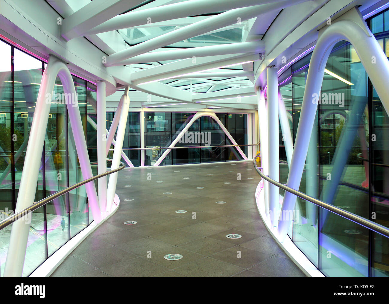 Connecting two buildings High Resolution Stock Photography and Images ...