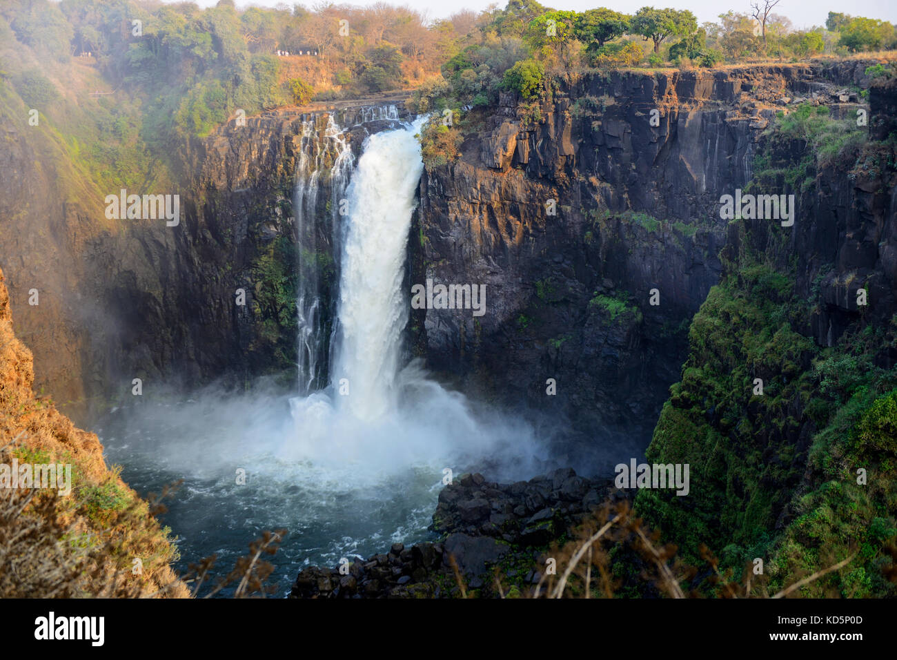 Devils cataract victoria falls zimbabwe hi-res stock photography and ...