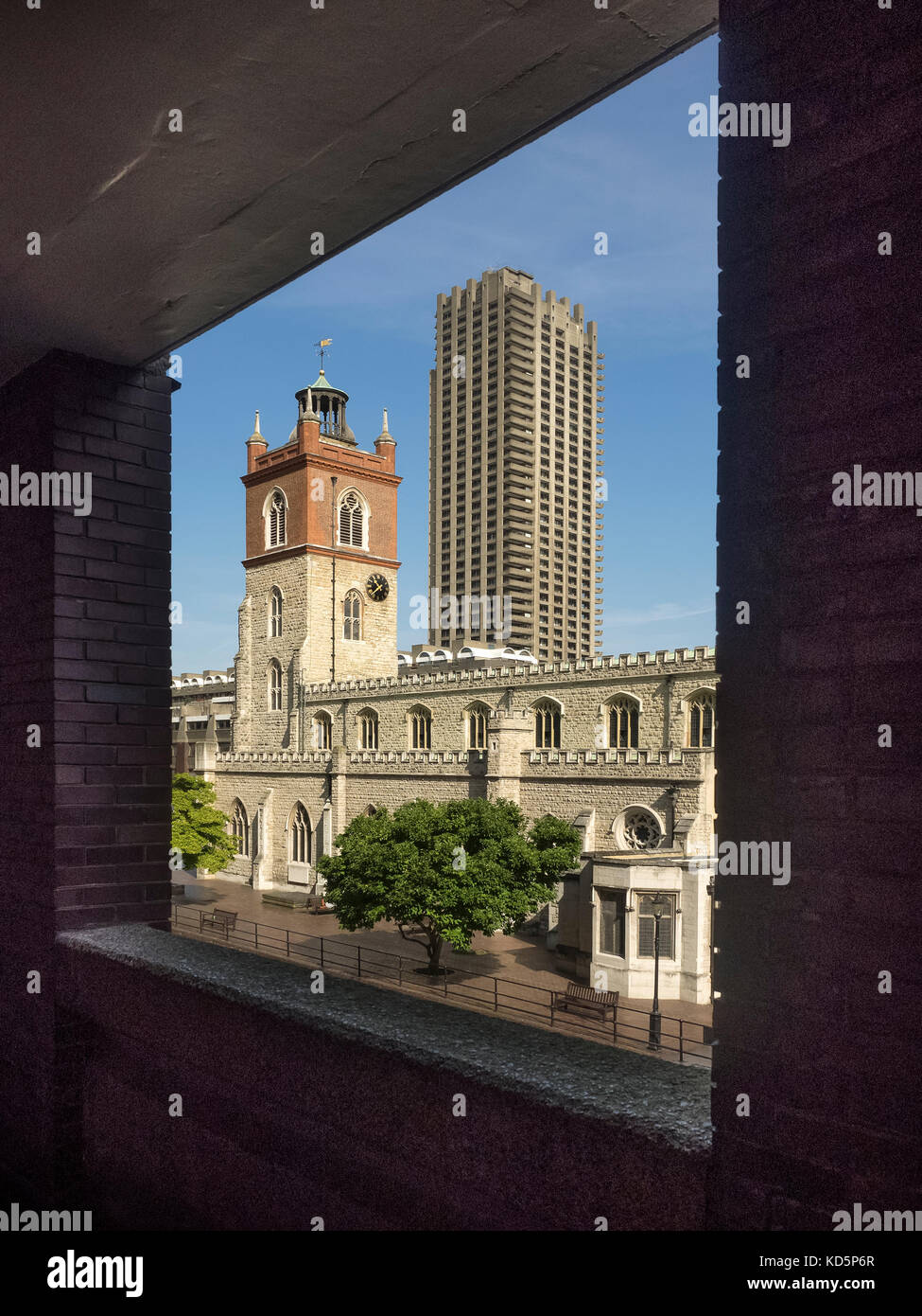 St giles cripplegate hi-res stock photography and images - Alamy