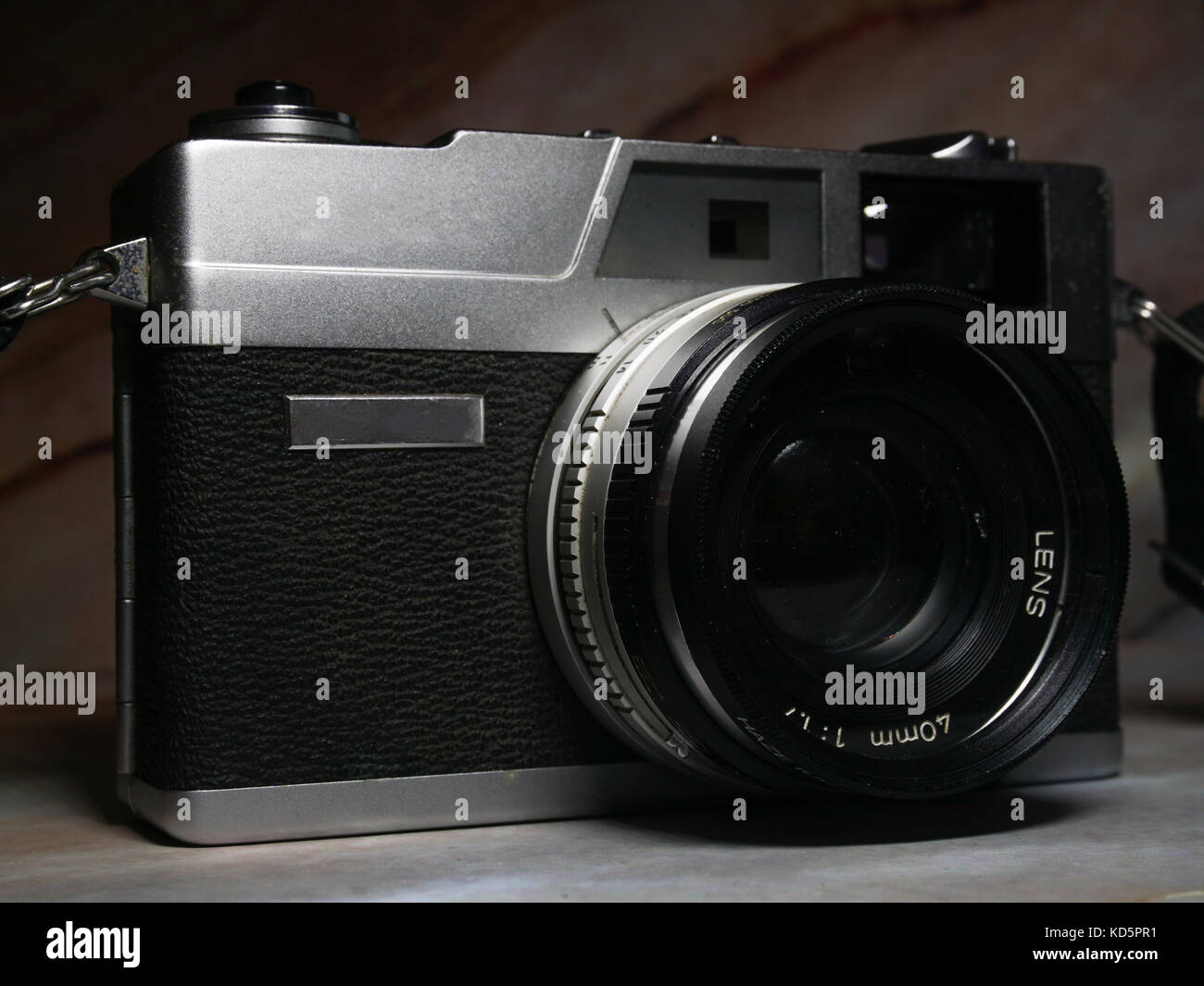 Old rangefinder camera kit Stock Photo - Alamy