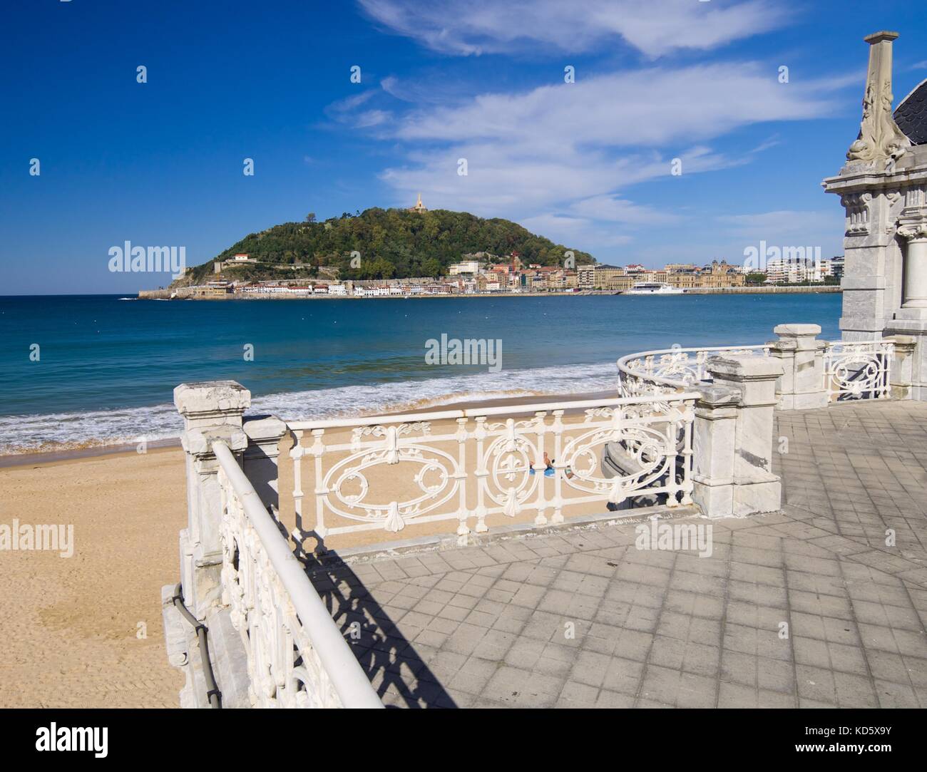 shell beach, the bottom of the image stands Mount Urgull, San Sebastian ...