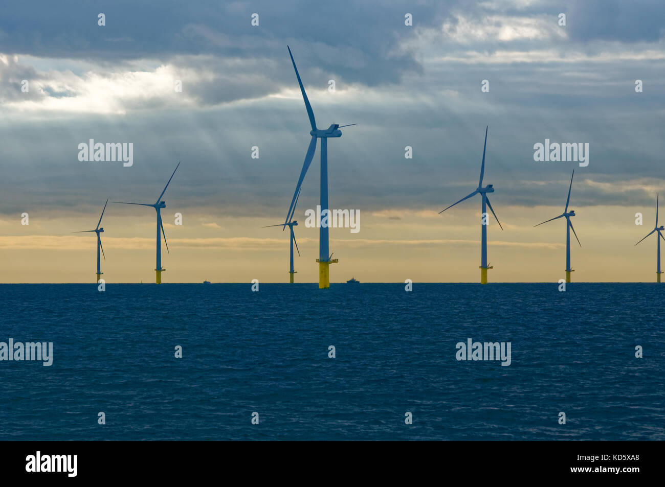 Light of wind hi-res stock photography and images - Alamy